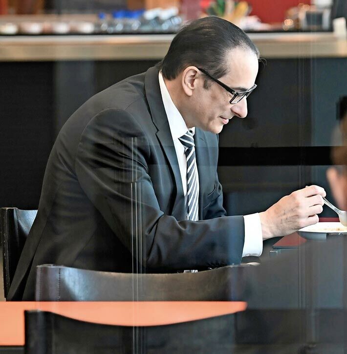 Viikon Kääk-juorut: Krista Kiurun puhelinkiireet varastivat huomion ...