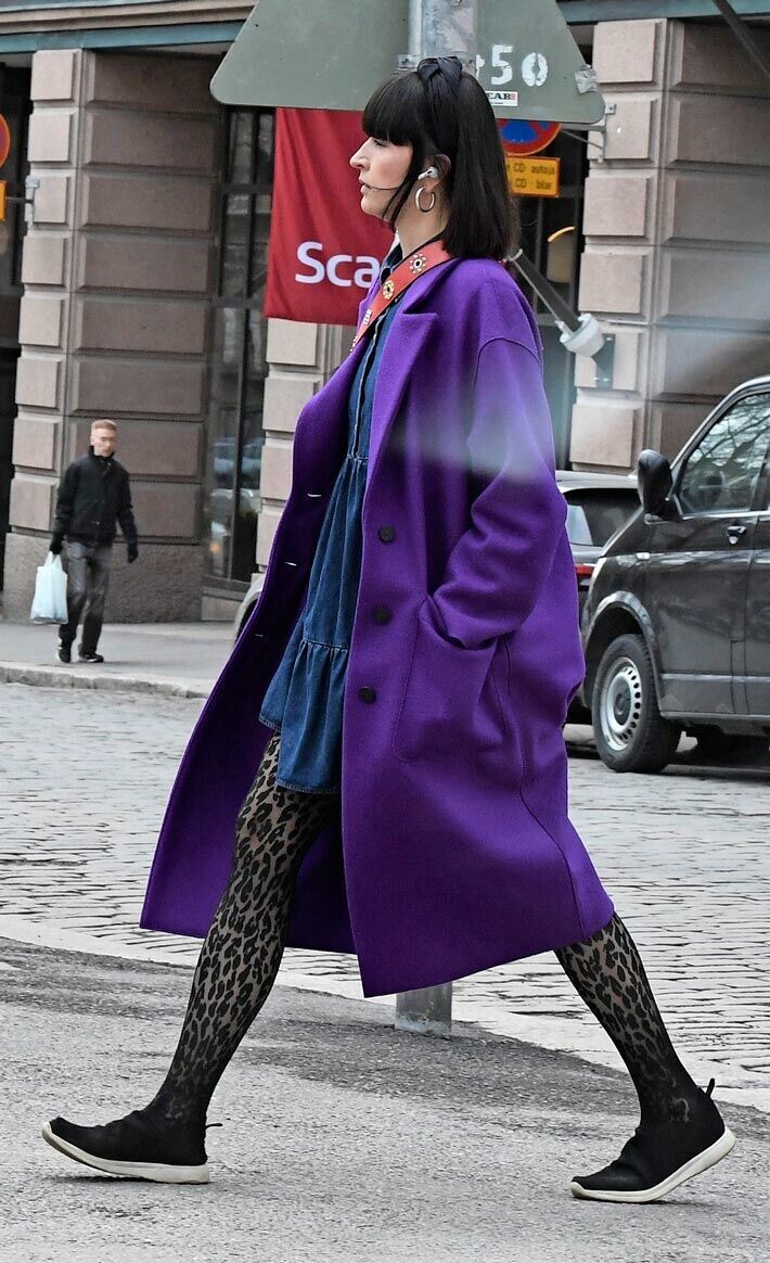 Jösses, mitkä sukkahousut! Hans Välimäen Maria-vaimo käänsi katseita ...