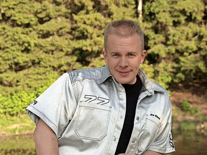 Kohumiljonääri Henry Aflecht uutuuskirjassa: Ensimmäinen rikos jo 8 ...