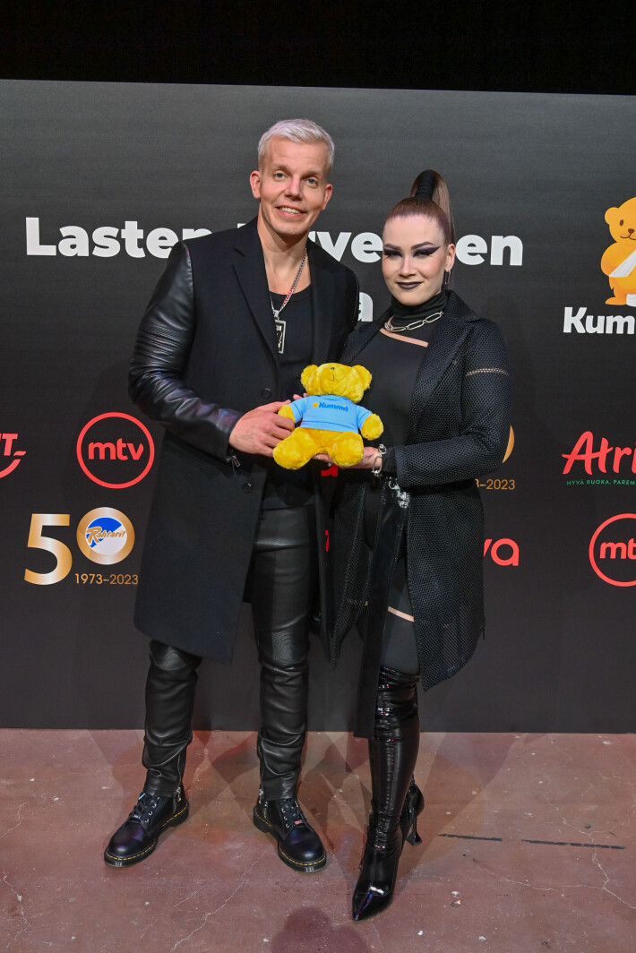 Elastinen ja Bess - yllättävä yhteistyö!