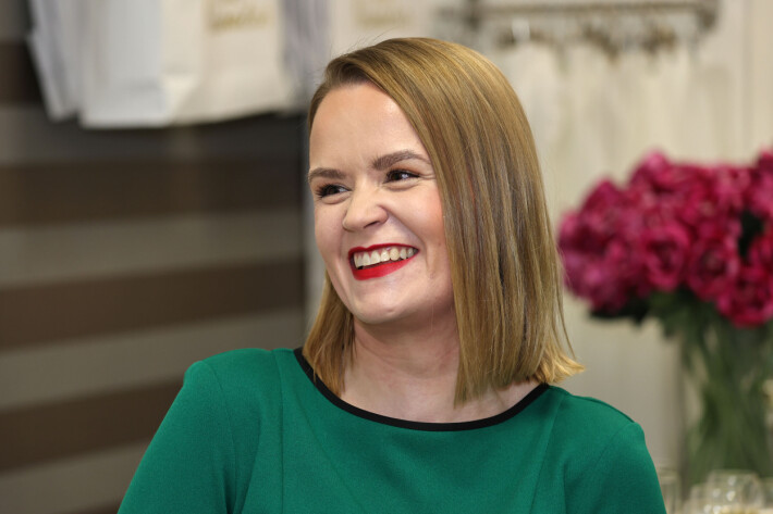 Viivi Kuusela on somessa katkera viinimuija – eronnut, loppuunpalanut ...