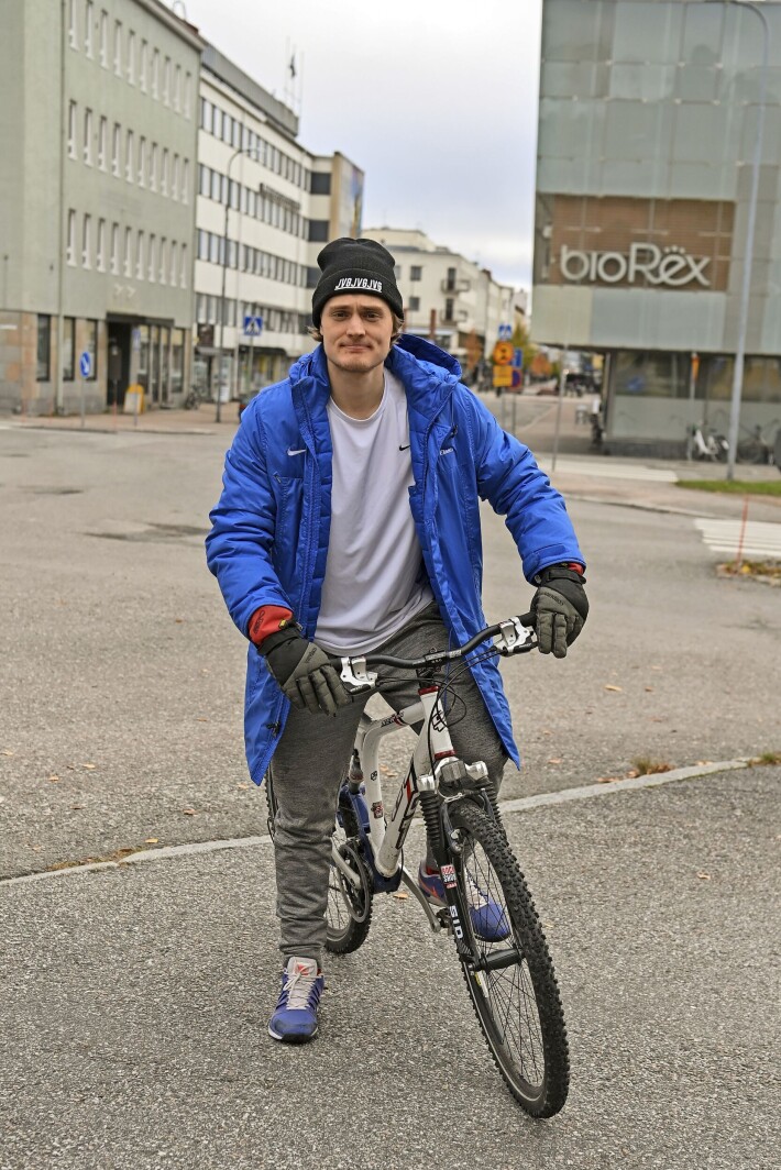 Teemu Selänne menetti öky-Audinsa omalle pojalleen – nyt Leevi Selänne ...