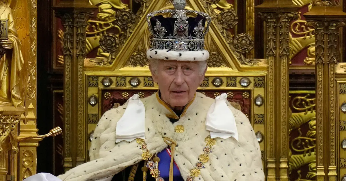 Brittihovin lapsimurhat selviämässä? Kuningas Charlesia painostetaan ...