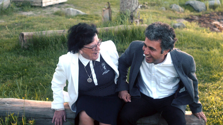 Varakas Ulla, 80, ja pakolainen Hamzeh, 37, haluavat naimisiin – vuosien taistelu yhteiskuntaa ...