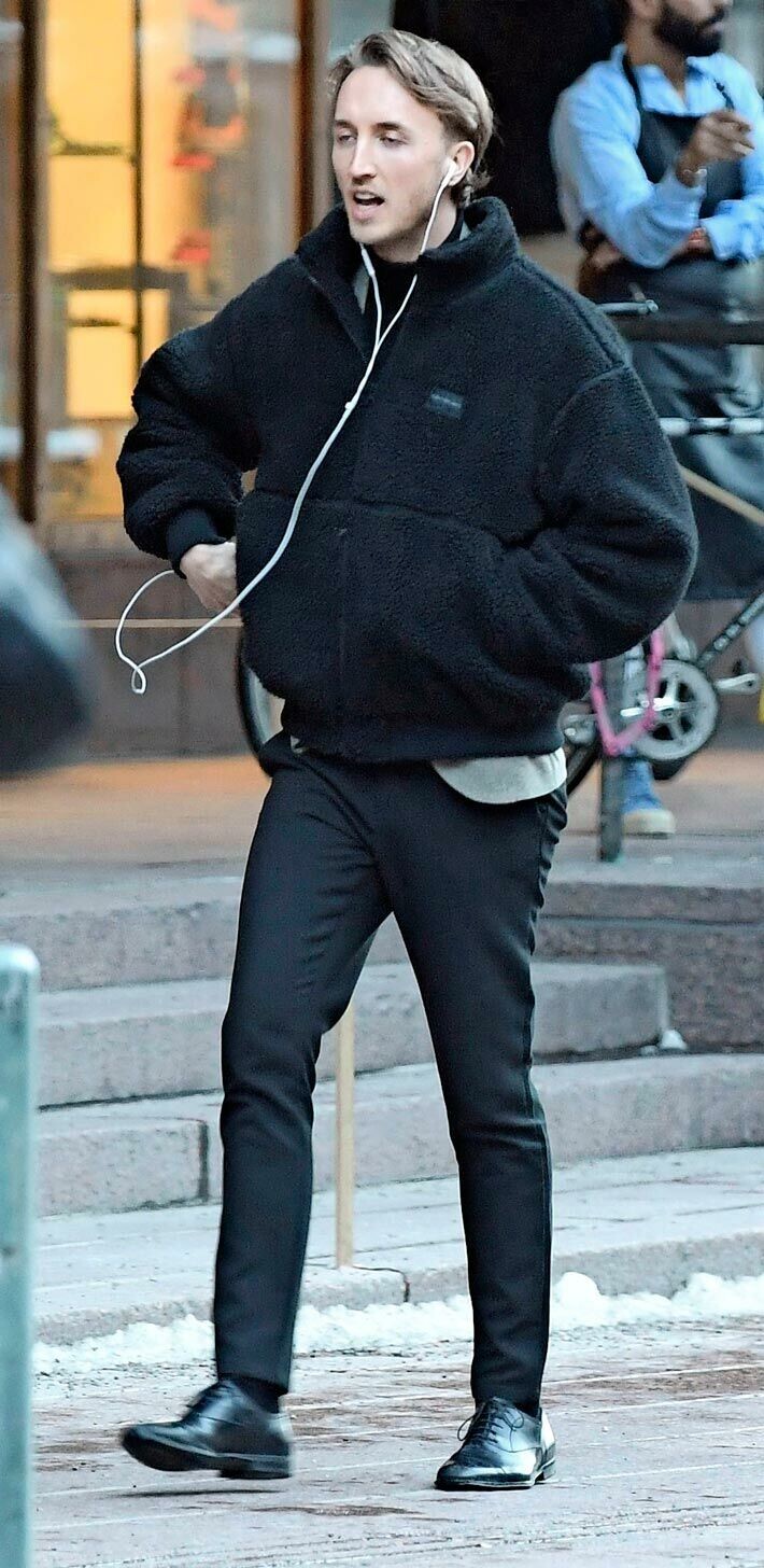 Viikon Kääk-juorut: Tennislegenda Jarkko Nieminen kurvailee ökyautolla ...