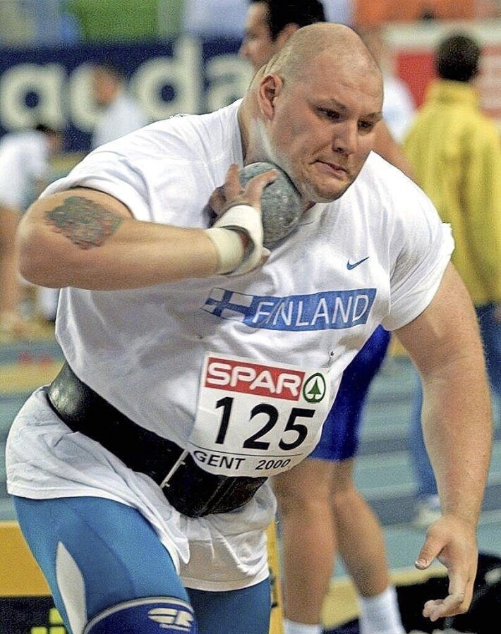 Urheilulegenda Mika Halvari hylkäsi tullikoiransa kaupan eteen – vakava ...