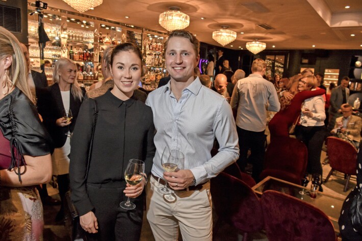 Laura Lepistö avoimena lapsettomuudesta - kirja: lihotti itseään lähes ...