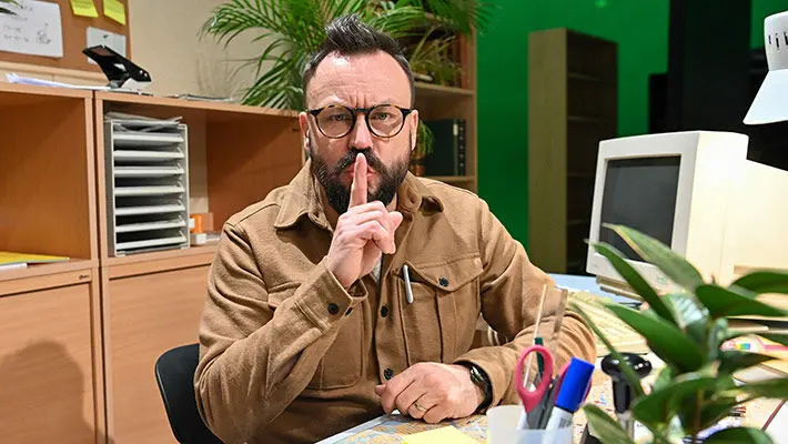 Riku Rantala juontaa psykedeelistä kirjastokilpailua – tunnustaa ...