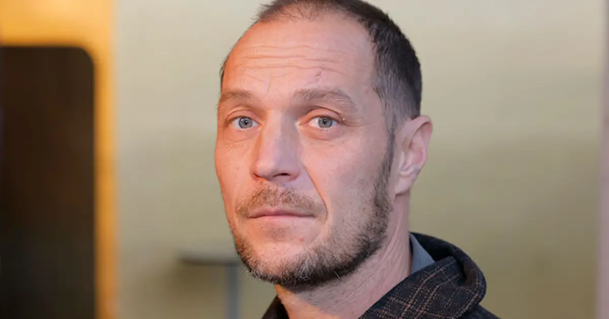 Aleksi Salmenperä ohjaa elokuvan Paavo Nurmesta ja Ville Ritolasta ...