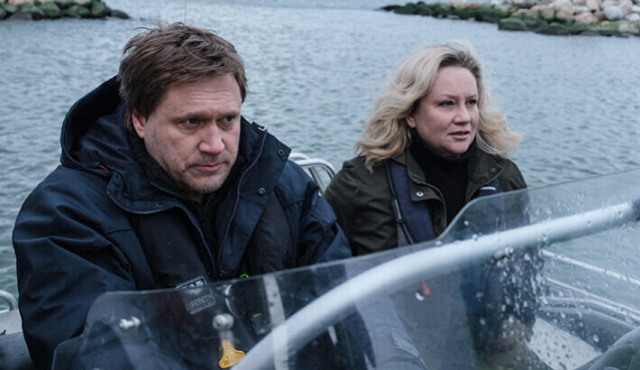 Maria Sid ja Aikuiset-sarjan Elias Salonen näyttelevät äitiä ja poikaa ...