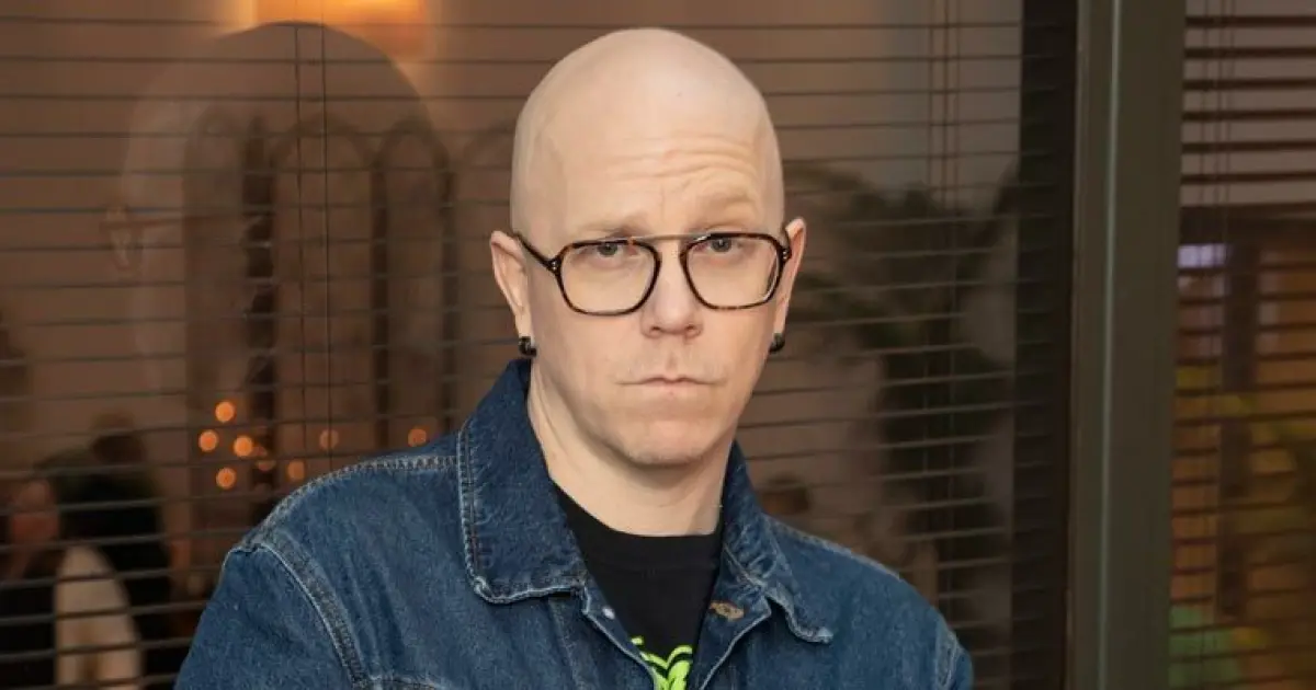 Apulanta-laulaja Toni Wirtanen paljastaa keikkarituaalinsa: ”Elämäni on ...