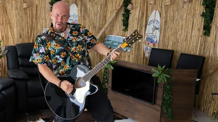 Henry Aflecht hämmentyy julkkiksen tarot-tulkinnasta: "Mieli todella ...