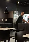 Ruokaremontin tehnyt Timo Jutila yllätti pizzabuffetissa – salakuvat ...