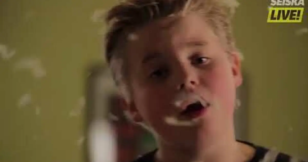 Matias Mikkonen kuvasi musiikkivideon kotonaan - Nina-äiti huolissaan ...