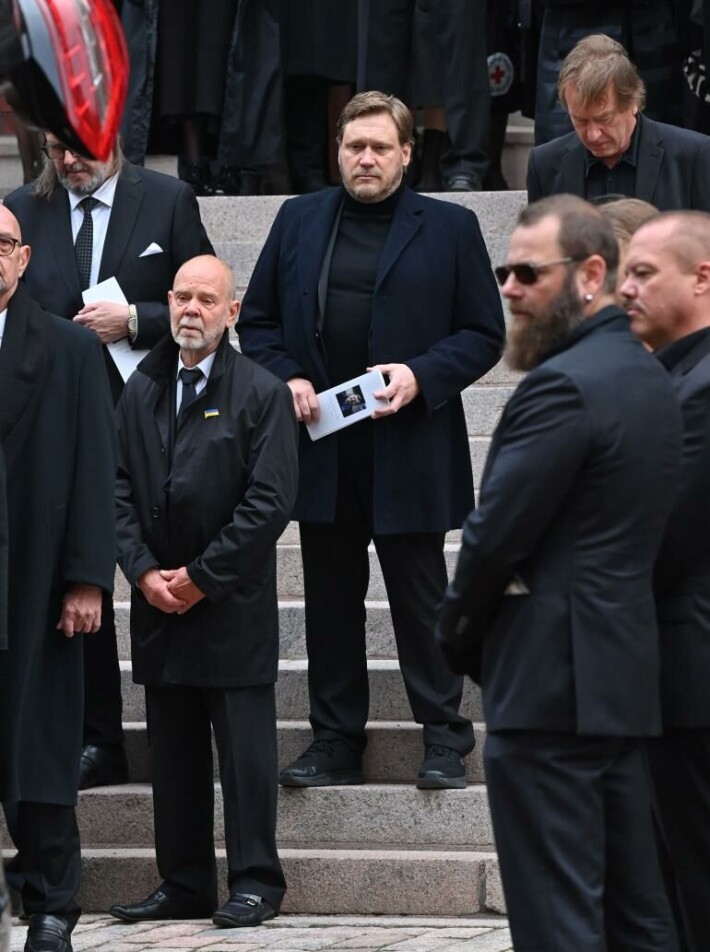 Loirin hautajaiset: Pahat pojat kokoontuivat kirkkomaalle – Heikki ...