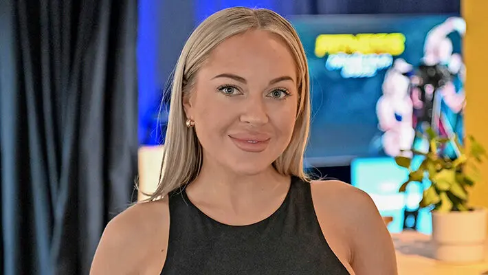 Erna Husko bikineissä kissatappelun jälkeen: ”Täällä kaikki hyvin”