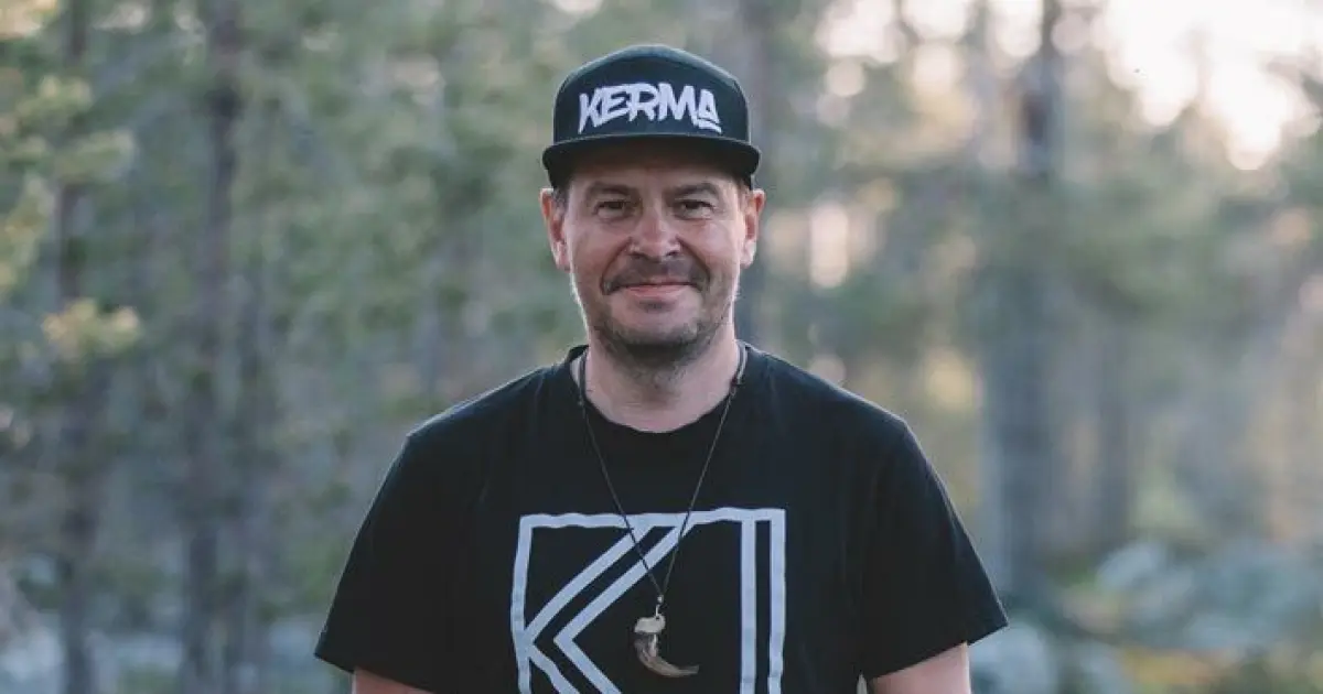 Musiikki pelasti Pasi ”Poju” Heinosen urheilulta: Minusta piti tulla lätkätähti | Seiska