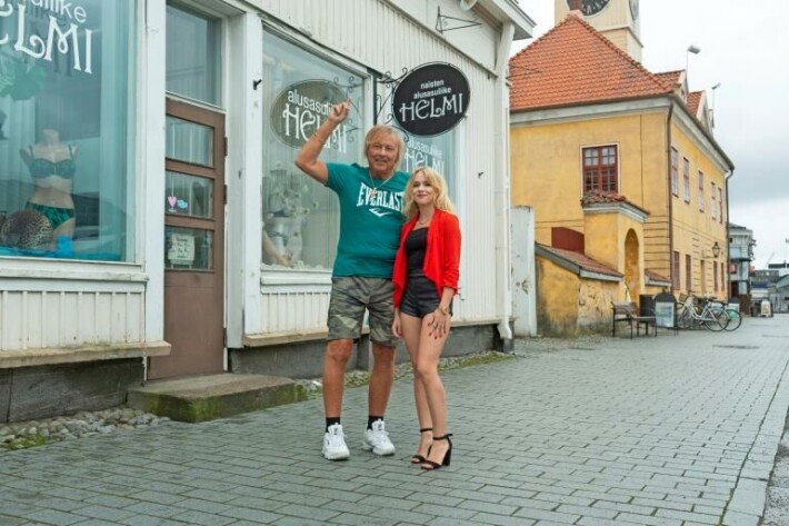 Helmi Loukasmäki muutti taas tyyliään - katso kuvat