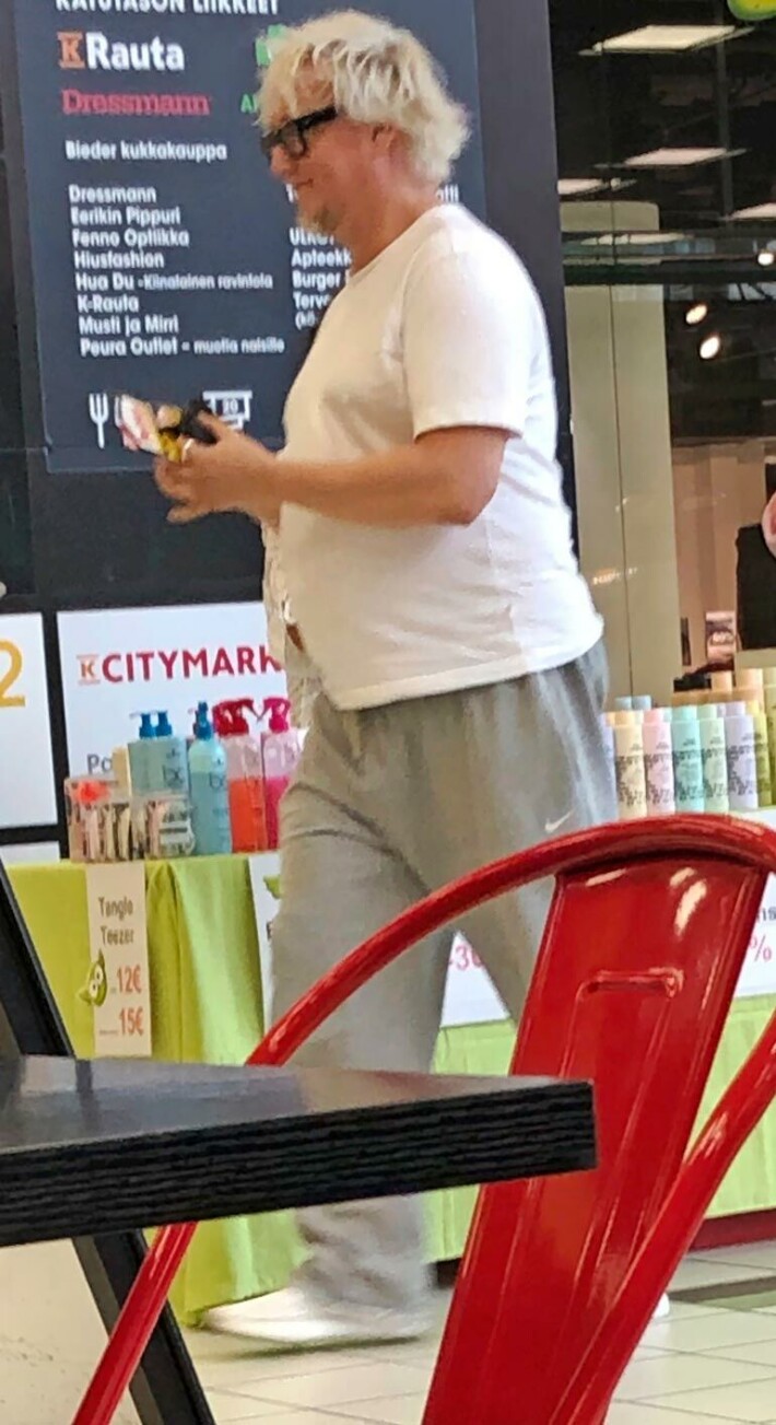 Sisustusguru Marko Paanasen shoppailutyyli yllätti – kuva! Sisustusguru Marko Paanasen shoppailutyyli yllätti – kuva!