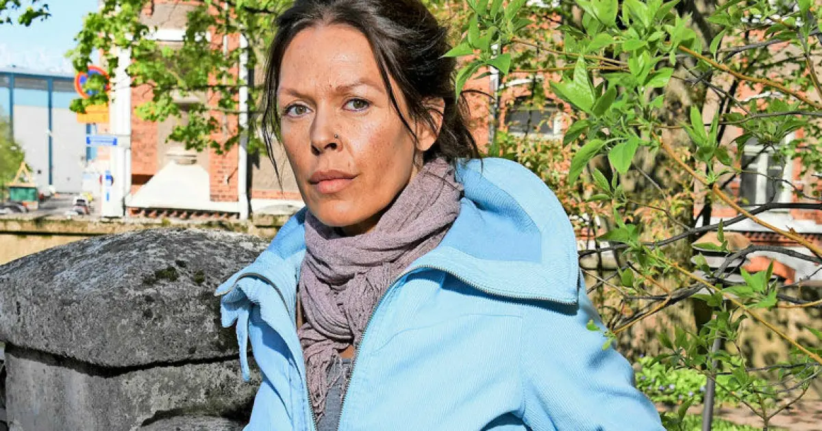Valvontakamera paljasti! Varkaudesta epäilty Minna Turunen vei ...