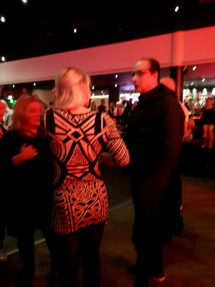 Julkkisjuristilla haku päällä: Heikki Lampela juhli vaalean kaunottaren ...