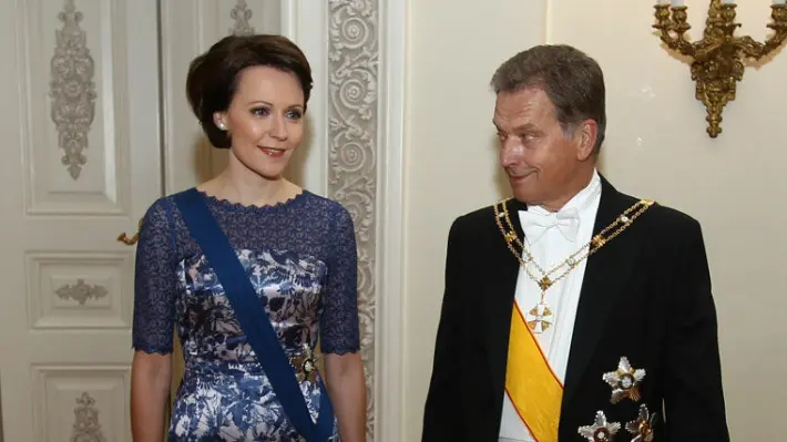 Erikoinen valinta! Jenni Haukio pukeutui viime vuonna Linnan juhlissa ... Erikoinen valinta! Jenni Haukio pukeutui viime vuonna Linnan juhlissa ...