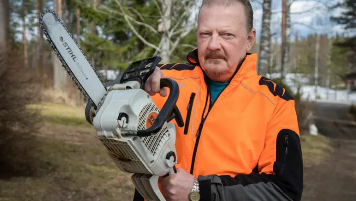 Tällä ”katsojan imaisevalla” teoksella Tarmo, 54, voitti ...