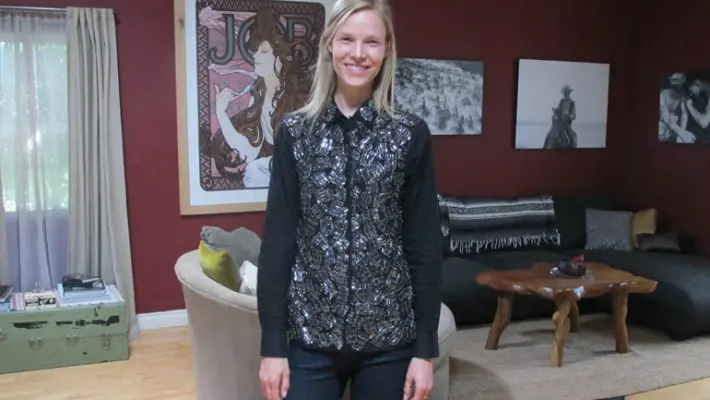 Raskaana oleva huippumalli Suvi Riggs imettää esikoistaan ilman rihman ...