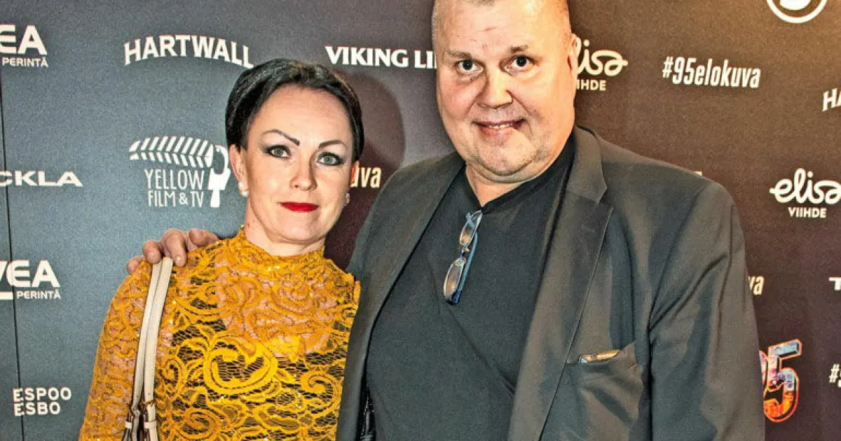 Timo Jutila ja upea Satu-vaimo: Rauhallinen saunajoulu kahdestaan!