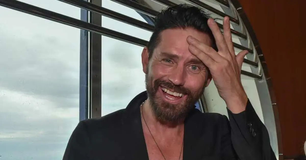 Lauri Tähkä jyräsi Anssi Kelan – vertaa artistien kesän keikkaliksoja!