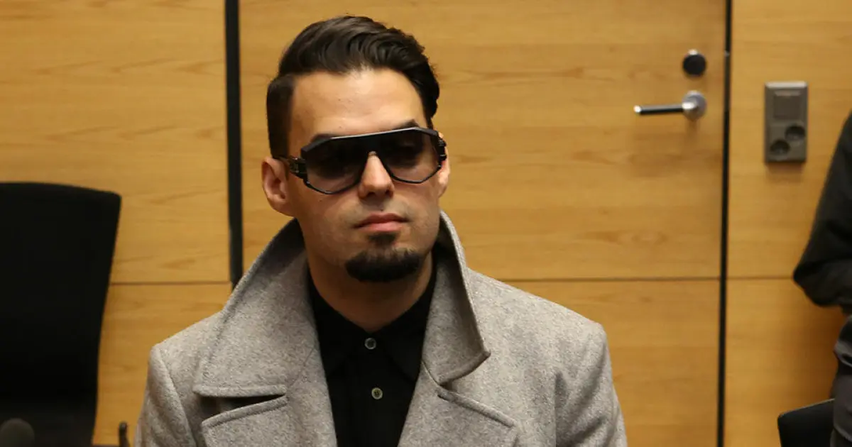 Axl Smith kommentoi taas seksikuvauksiaan: Katsokaa kerrosten alle ...