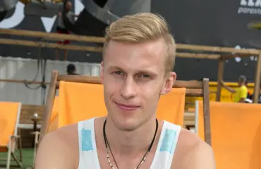Tubettaja Roni Backin videoilla 120 000 tilaajaa: Keskityn puoli vuotta ...