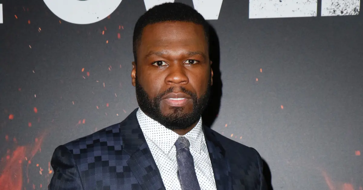 50 Centin ex-tyttöystävän rinnat pursuavat bikineistä - huh, mikä seireeni!