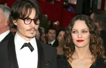 Jestas, Johnny Deppin tytär on kuin Keiran ja Natalien kolmoissisko ...