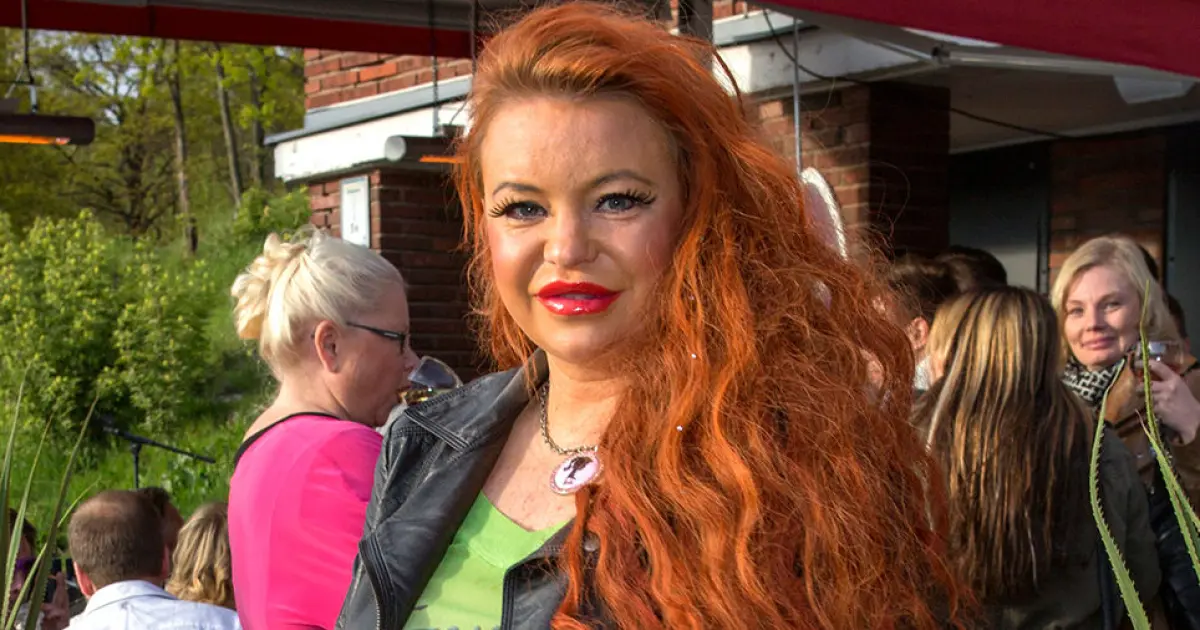 Oijoi... Johanna Tukiainen suihkussa - julkaisi alastonkuvan - K18 ...