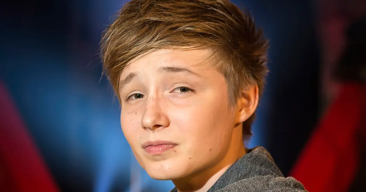 Supersöpö Isac Elliot yllättävässä seurassa Losissa - katso kuvat!