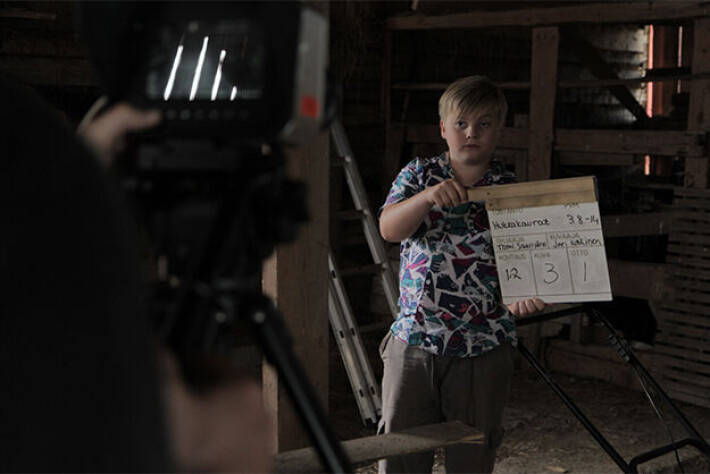 Matias Mikkonen uutuuselokuvan kuvauksissa – katso kuvat kulisseista!