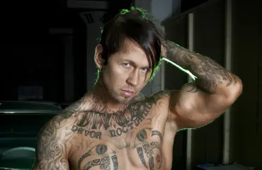 Tuore Salkkari-tähti avioerostaan: Ei liittynyt vankilatuomioon!