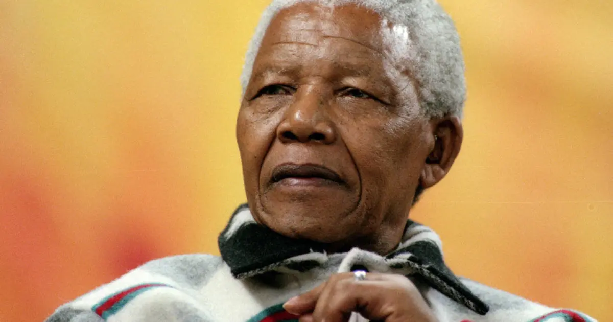 Nolo moka Nelson Mandela -tribuutissa - ei näin! | Seiska