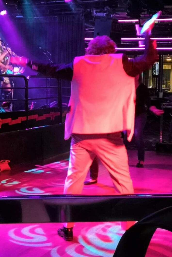 Jestas, mikä meno! Ex-uutisankkuri Seppo Huhta villitsi tanssilattialla ...