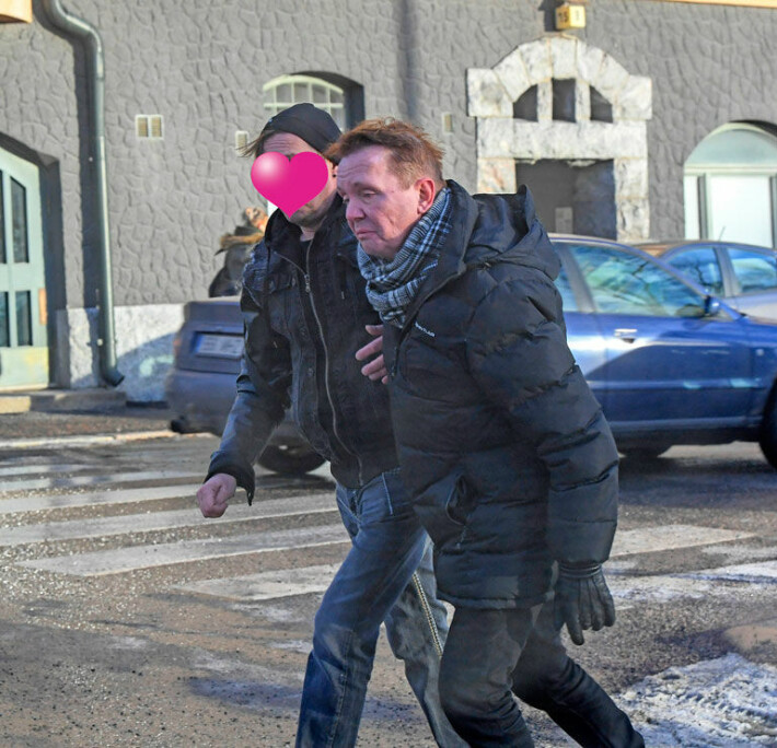 Mikko Rasilan kuntokuuri petti! Uusi rakas talutti sekavana ...