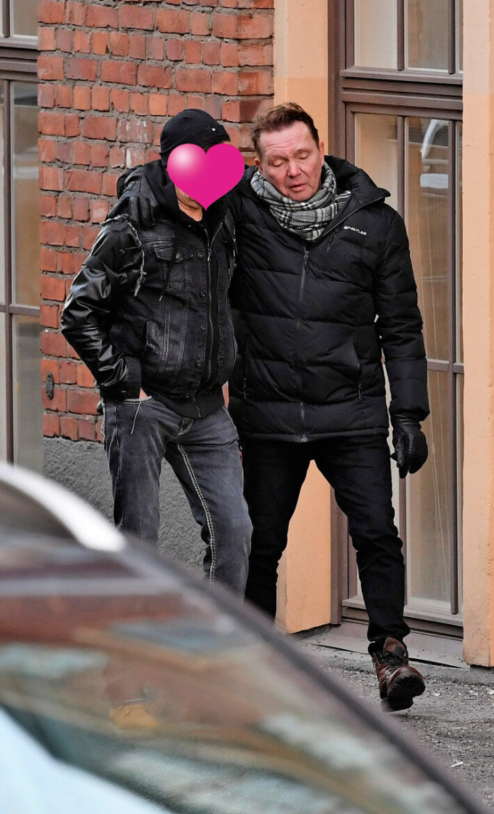 Mikko Rasilan kuntokuuri petti! Uusi rakas talutti sekavana ...