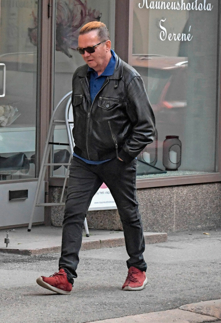 Mikko Rasila kotiutui hurjalta kihlajaismatkalta: ruskettunut ...