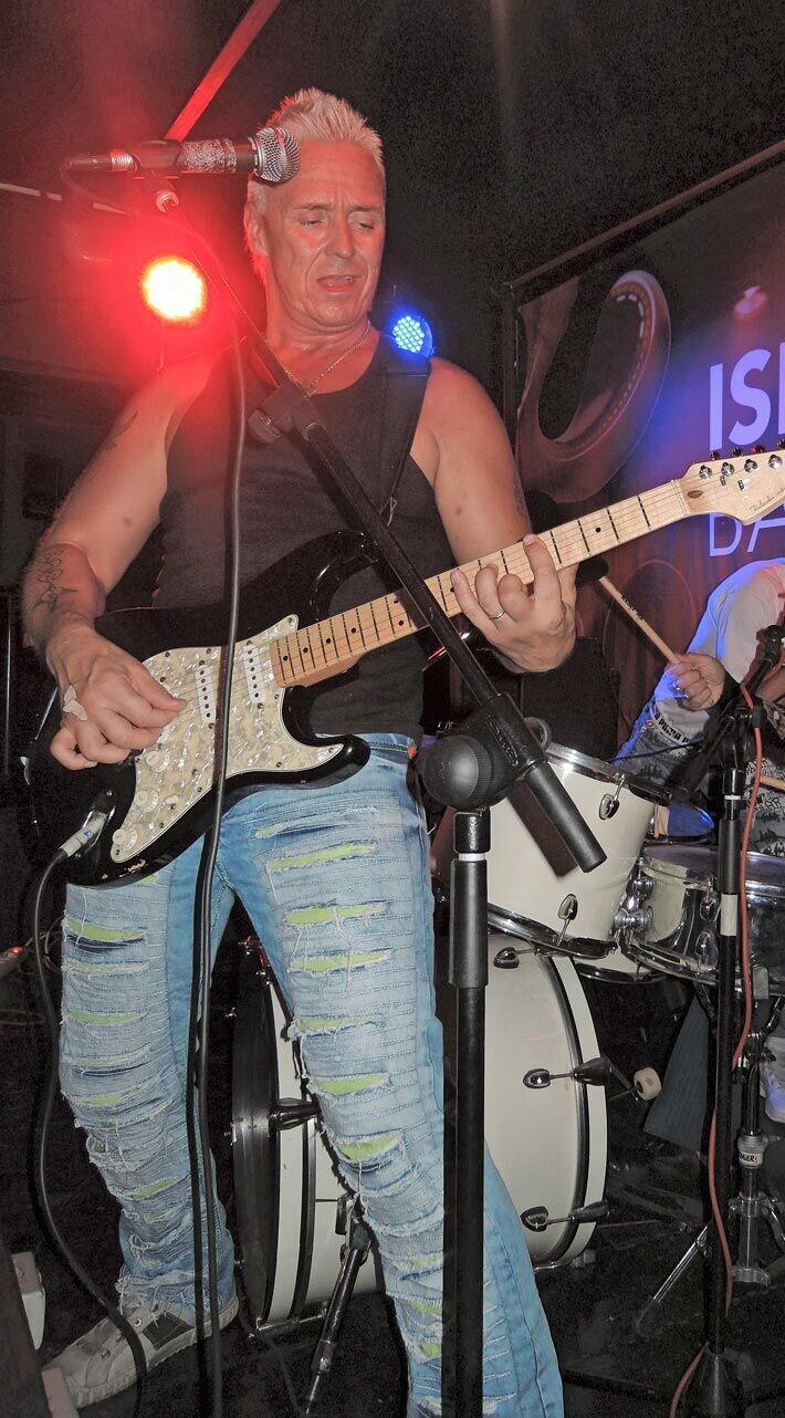 Viikon Kääk-juorut: Helmi Loukasmäki ja Danny kohtasivat valinnanvaikeuden